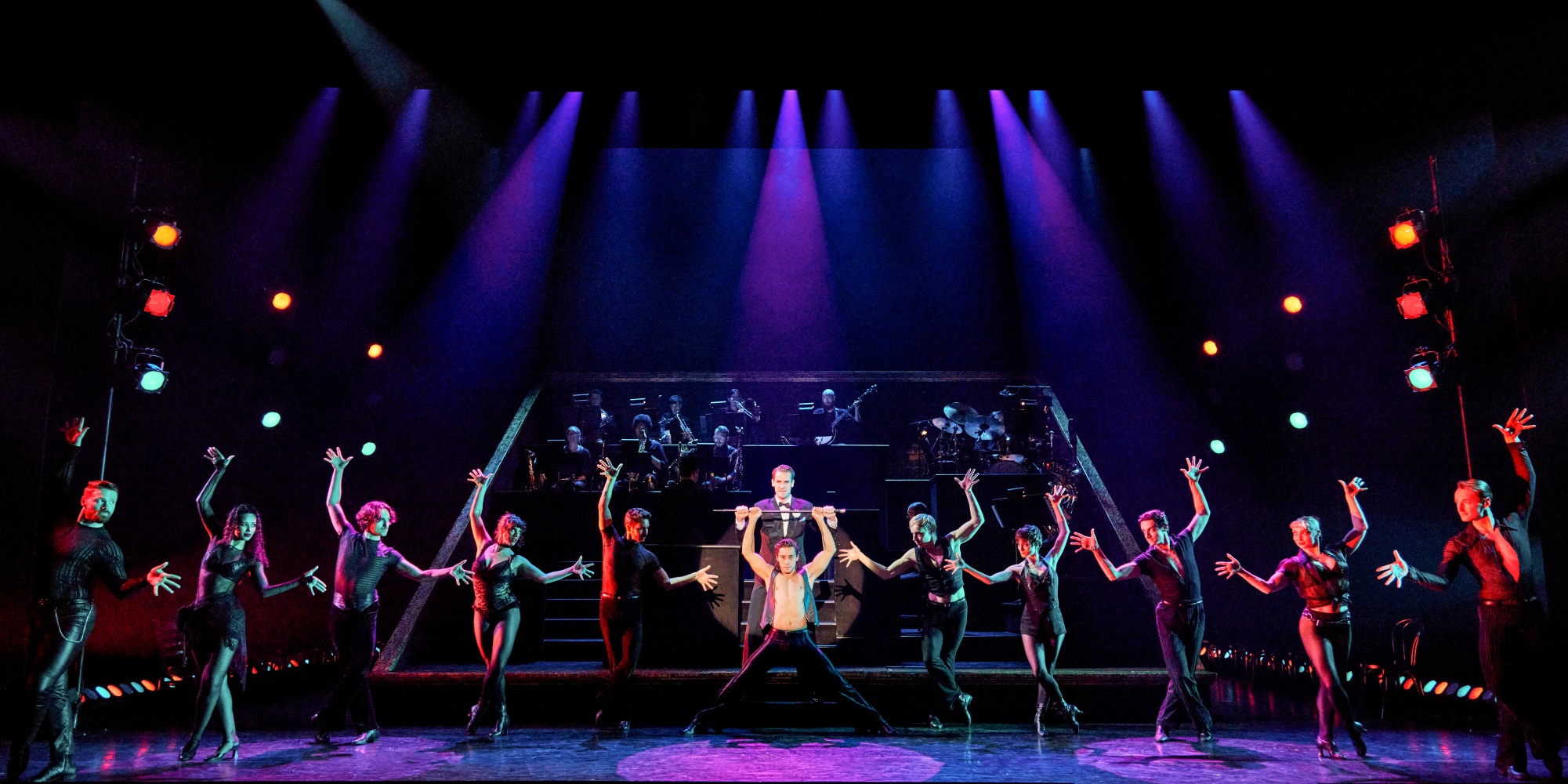 “Chicago the Musical” Scores at the Hollywood Pantages Theater | L.A ...